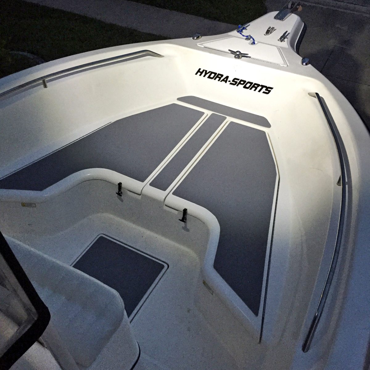 HydraSports 2250 - DIY SeaDek - Part 3 - SeaDek