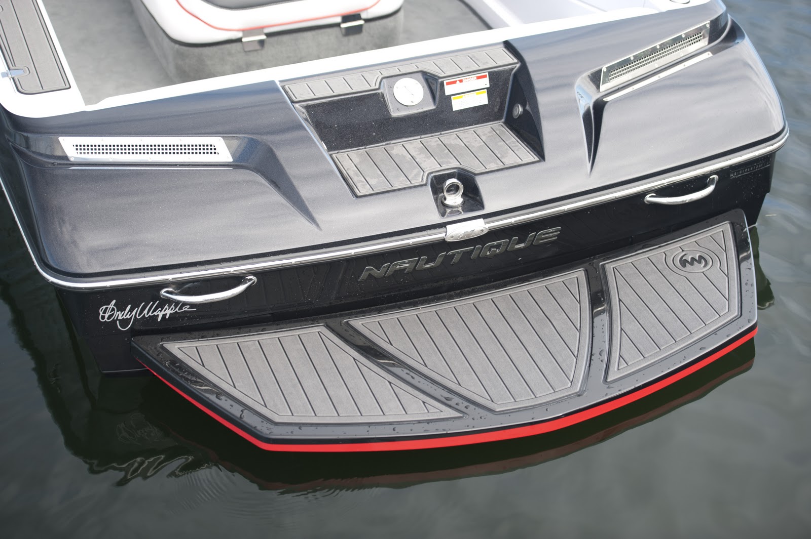 SeaDek Installed On Nautiques - SeaDek