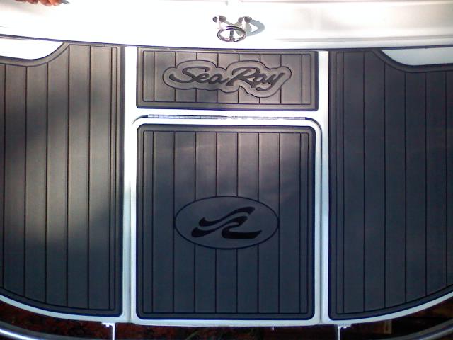 Sea Ray Before and After - SeaDek