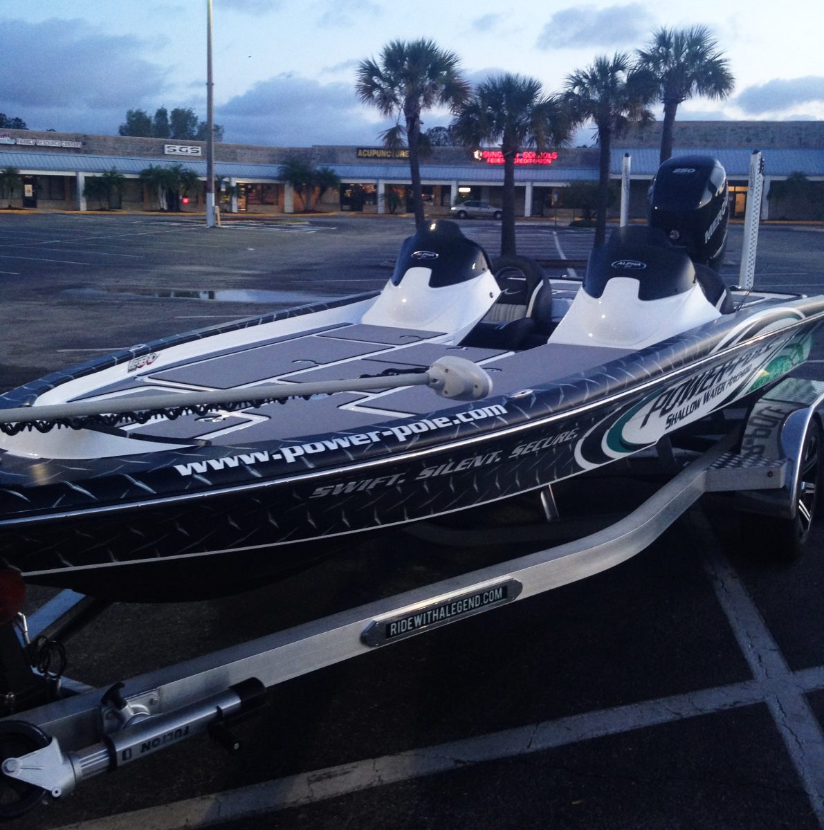 Legend 2014 inter-coastal alpha 211 - SeaDek - SeaDek