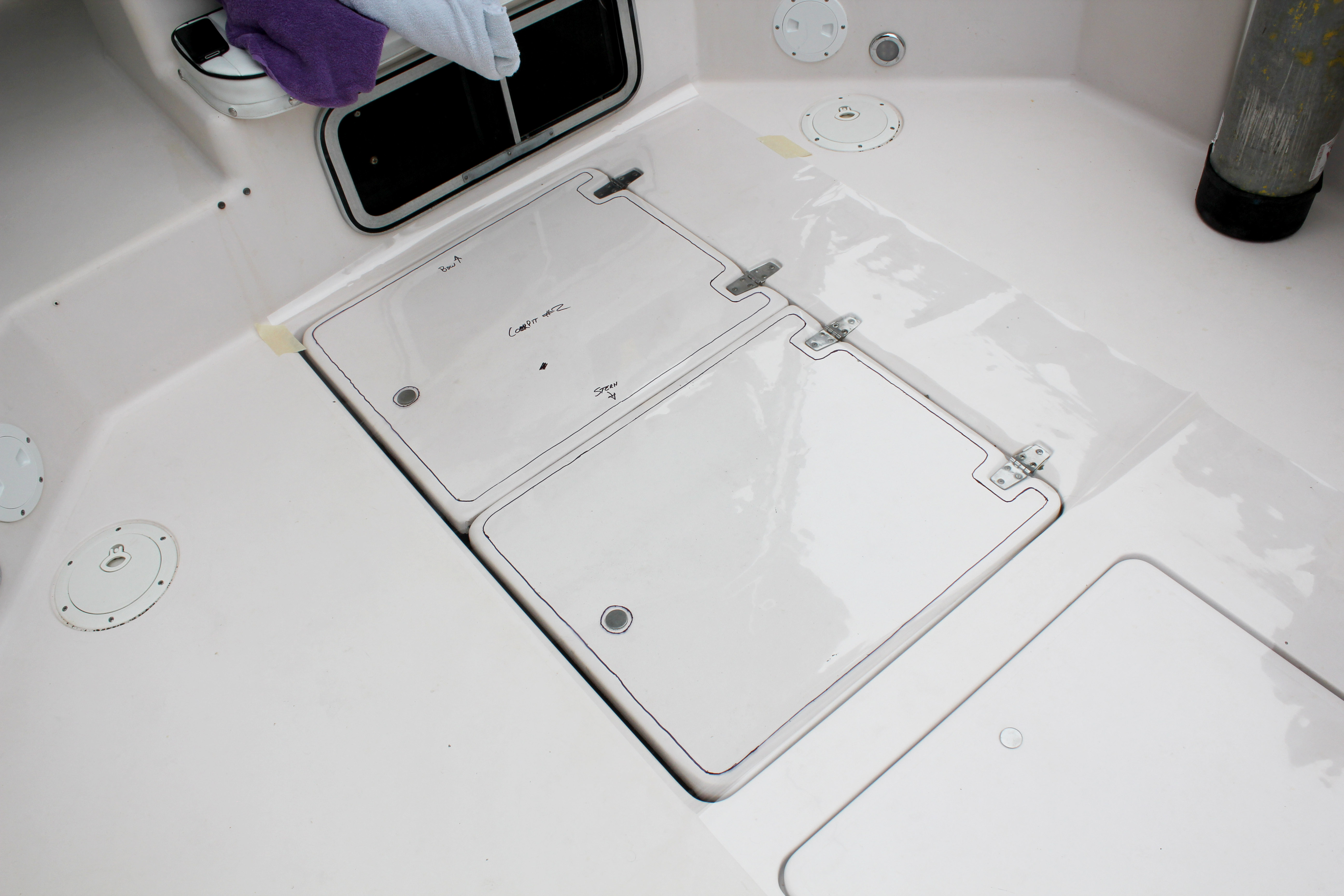 ProLine 2950 Dive Boat - SeaDek