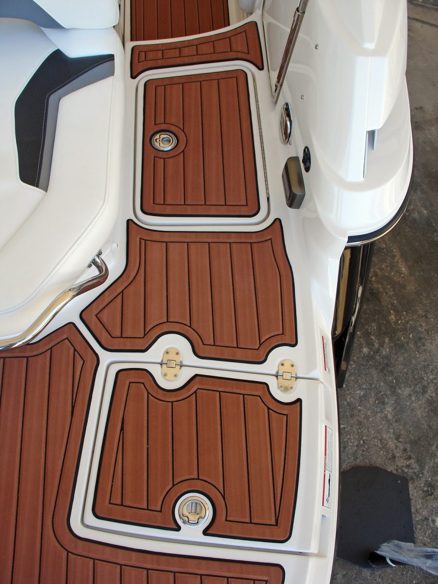 Monterey 264 FSX With SeaDek Faux Teak - SeaDek