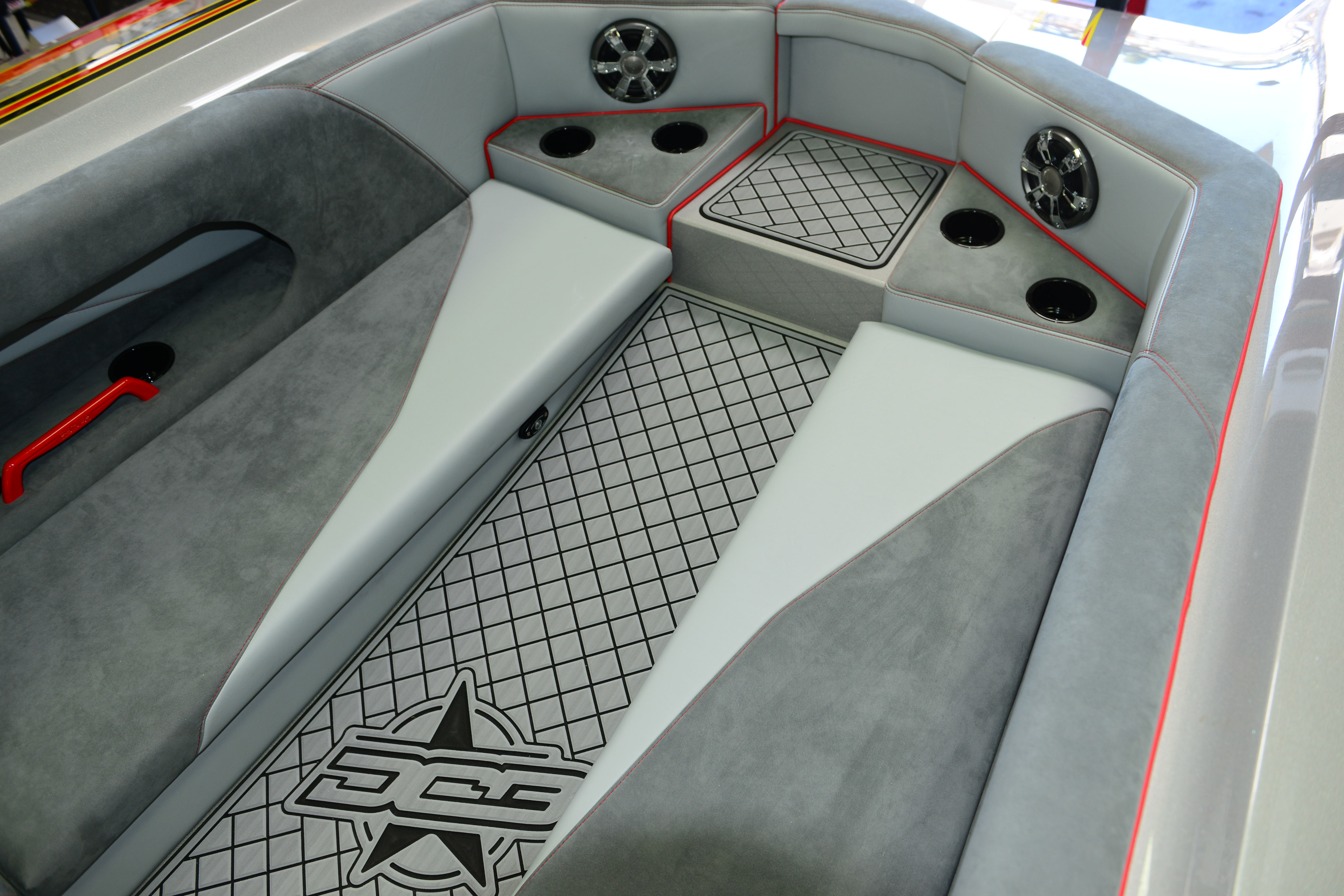 Dave's Custom Boats - SeaDek