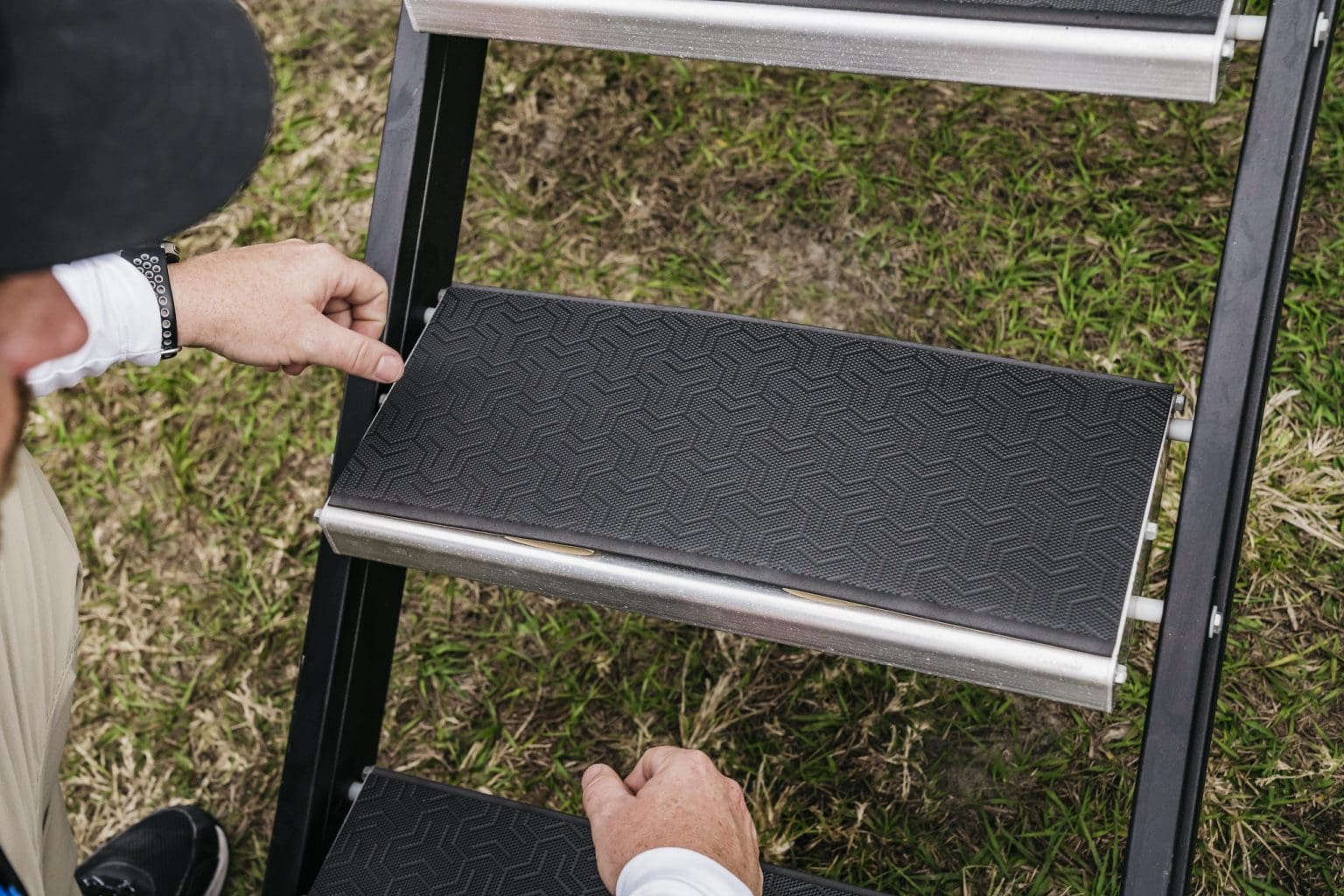 RV Step Covers - Tetrapod - 17" x 10" - SeaDek